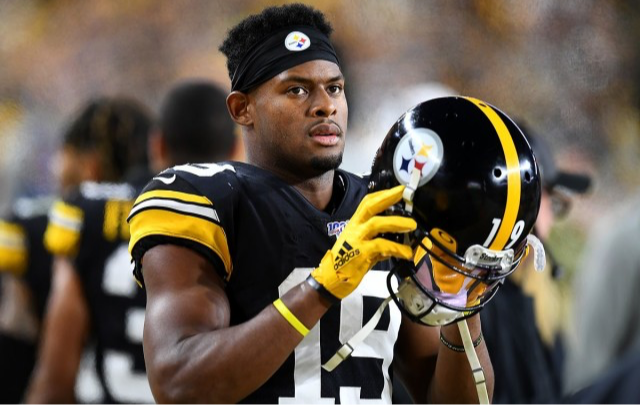 JuJu: Outfits, Clothes, Style and Fashion | WHAT’S ON THE STAR?