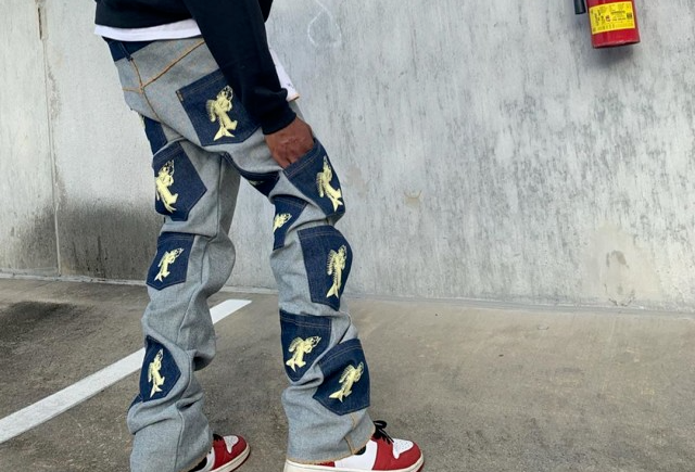 Fish-Scale: Clothing, Shoes & Accessories | WHAT’S ON THE STAR?