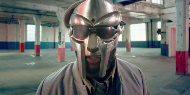 MF Doom: Clothing, Shoes & Accessories | WHAT’S ON THE STAR?