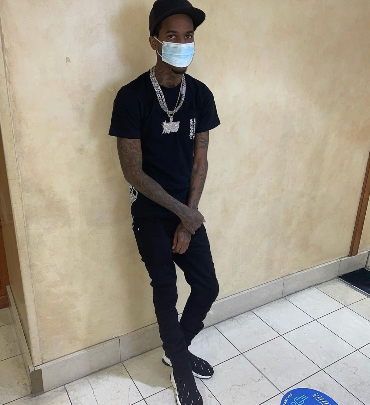 Lil Reese Outfit from January 2, 2021 | WHAT’S ON THE STAR?