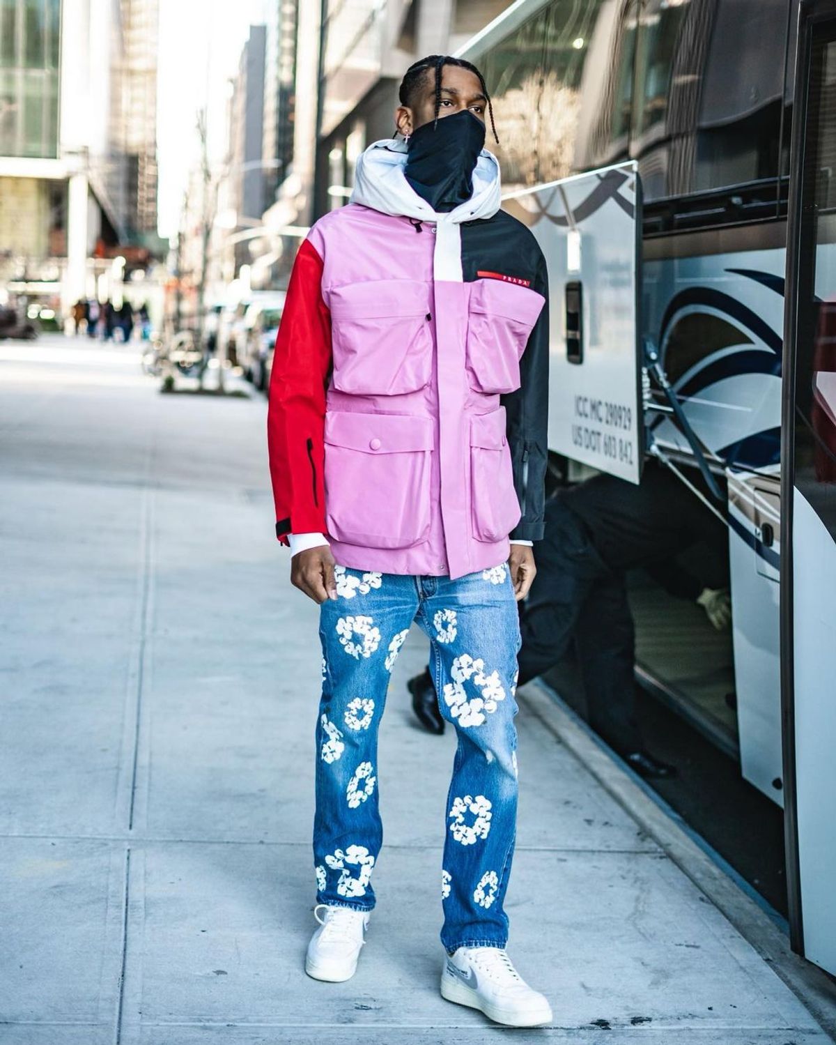 Shai Outfit from January 11, 2021 | WHAT’S ON THE STAR?