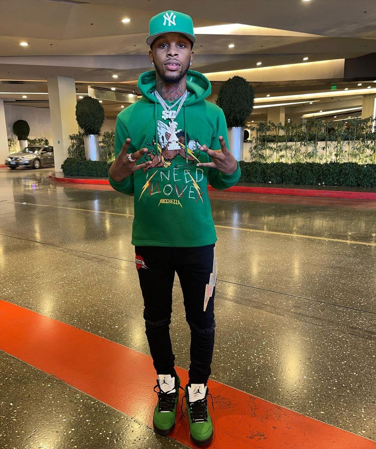 Toosii Outfit from January 13, 2021 | WHAT’S ON THE STAR?