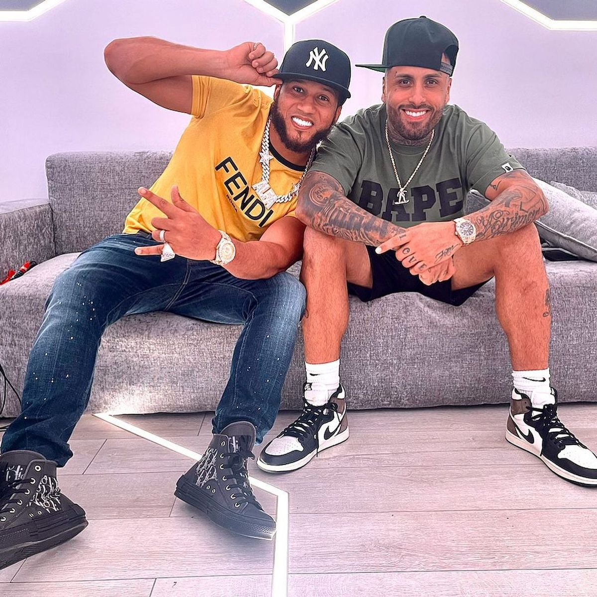 El Alfa El Jefe Outfit from January 16, 2021 | WHAT’S ON THE STAR?