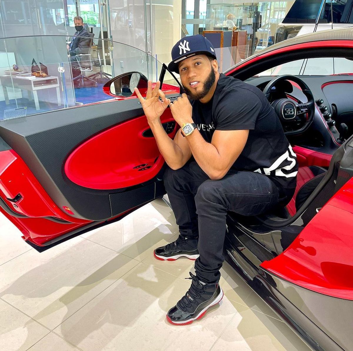 El Alfa El Jefe Outfit from January 18, 2021 | WHAT’S ON THE STAR?