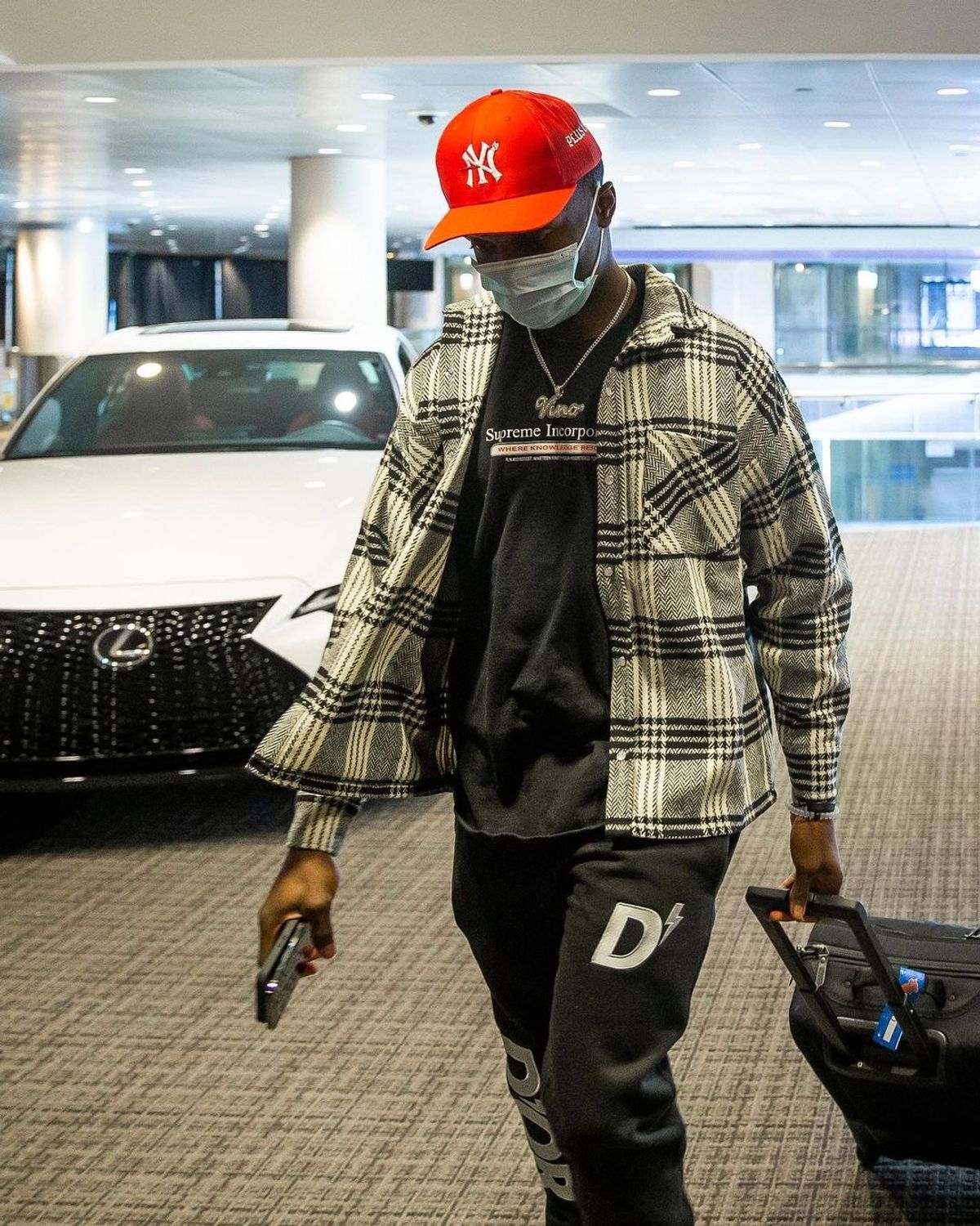 Plus One: Clothing, Shoes & Accessories | WHAT’S ON THE STAR?