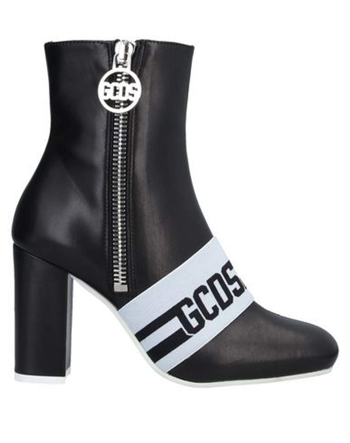 GCDS Black Leather Ankle Boots | WHAT’S ON THE STAR?