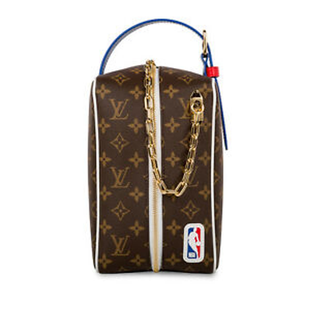 Louis Vuitton × NBA Cloakroom Dopp Kit Bag | WHAT’S ON THE STAR?