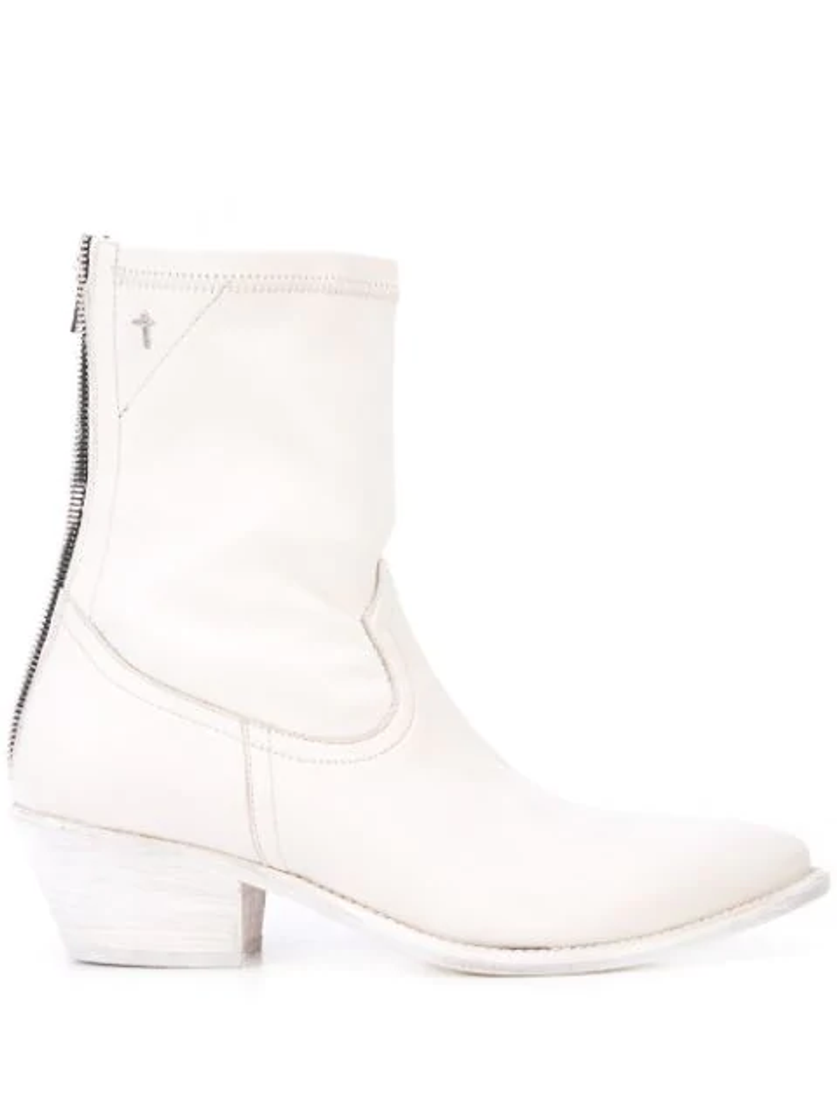 Rta Western Boots In White | WHAT’S ON THE STAR?