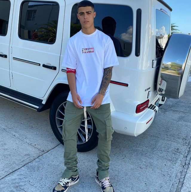 Lunay Outfit from July 23, 2020 | WHAT’S ON THE STAR?