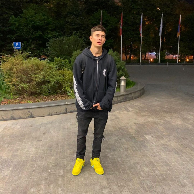 Obladaet Outfit from August 14, 2020 | WHAT’S ON THE STAR?