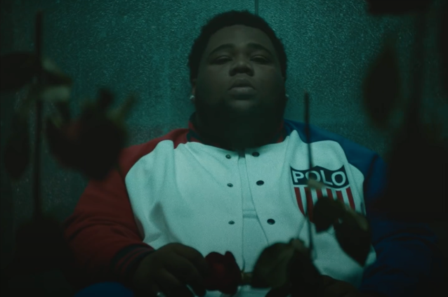 Rod Wave: Outfits, Clothes, Style and Fashion | WHAT’S ON THE STAR?