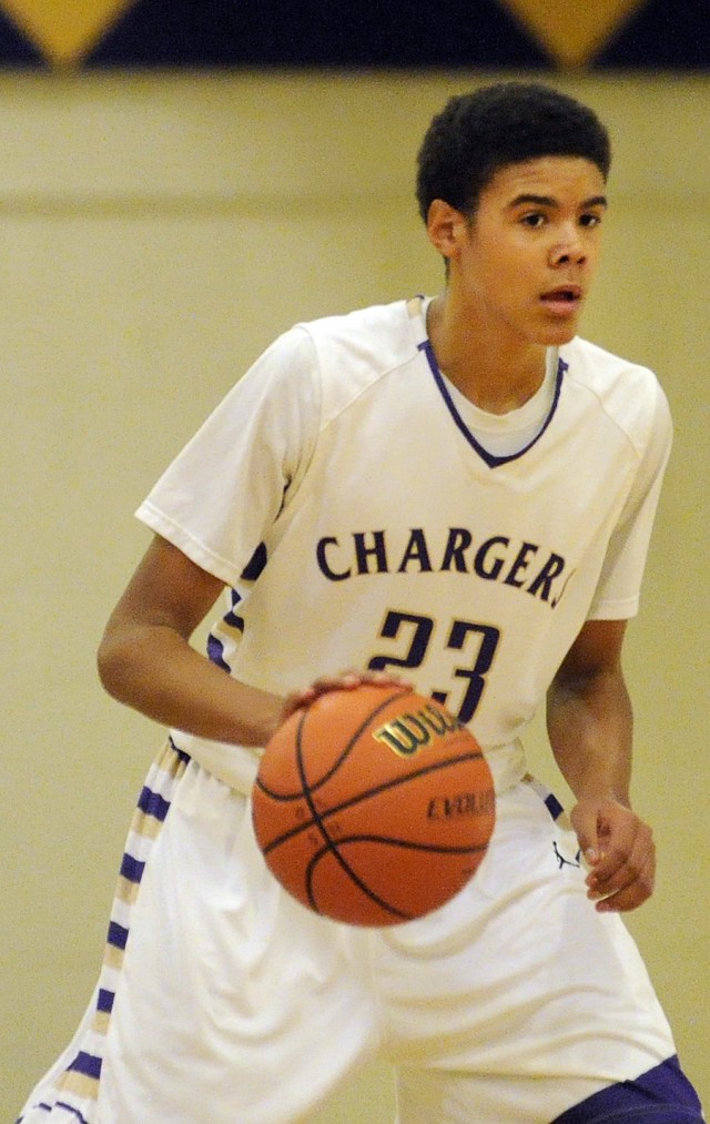 Cameron Johnson: Outfits, Clothes, Style and Fashion | WHAT’S ON THE STAR?