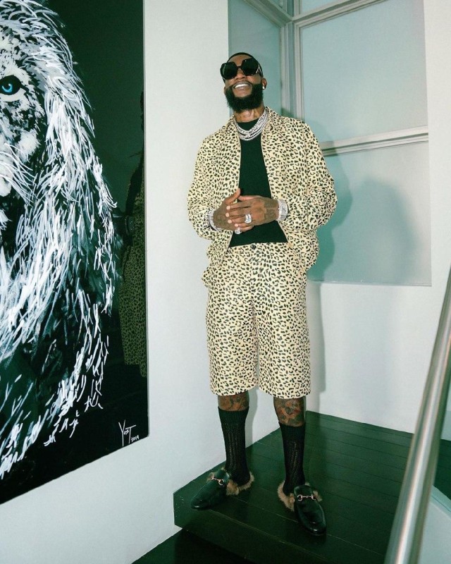 Gucci Mane Outfit from September 4, 2020 | WHAT’S ON THE STAR?