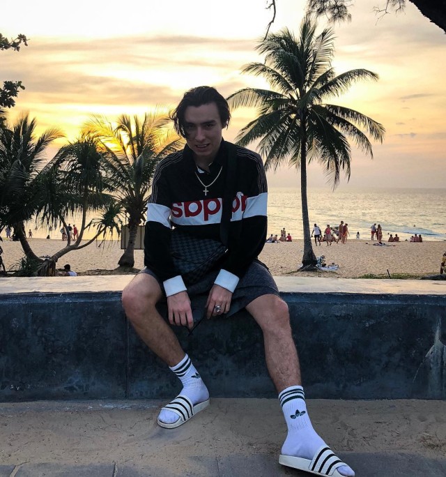 Flesh Outfit from January 25, 2019 | WHAT’S ON THE STAR?