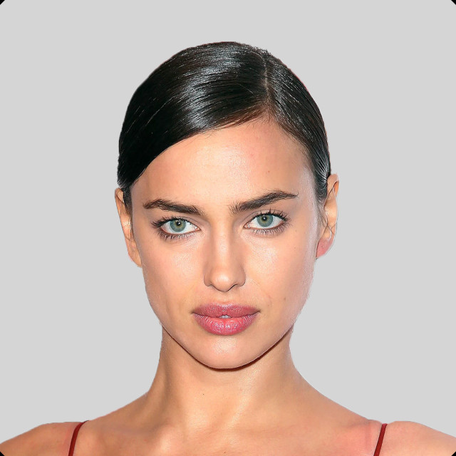 Irina Shayk Outfits | WHAT’S ON THE STAR?