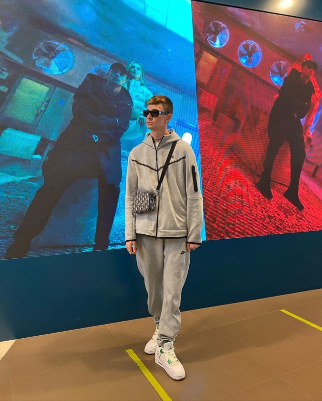 Obladaet Outfit from October 4, 2020 | WHAT’S ON THE STAR?