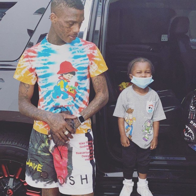 Famous Dex Outfit from October 5, 2020 | WHAT’S ON THE STAR?