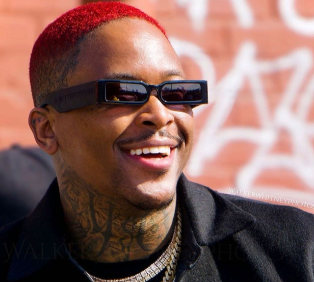 YG Outfit from October 4, 2020 | WHAT’S ON THE STAR?