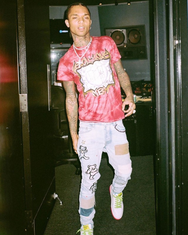 Swae Lee Outfit from October 10, 2020 | WHAT’S ON THE STAR?