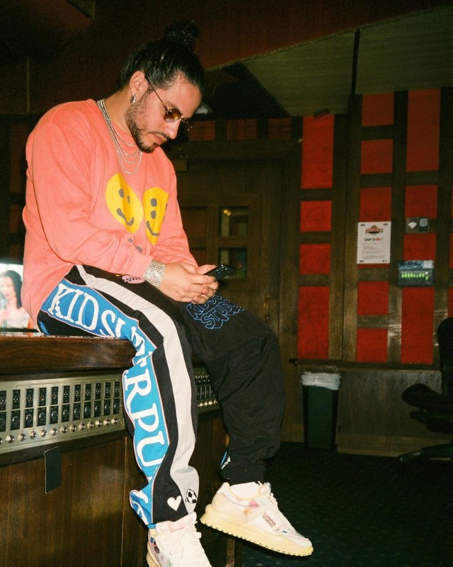 Russ Outfit from October 18, 2020 | WHAT’S ON THE STAR?