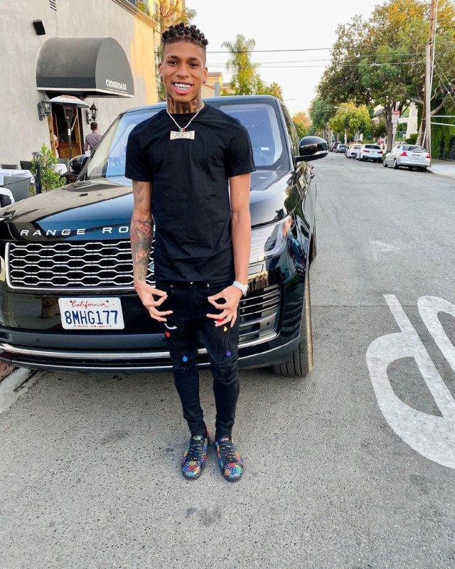 NLE Choppa Outfit from September 30, 2020 | WHAT’S ON THE STAR?