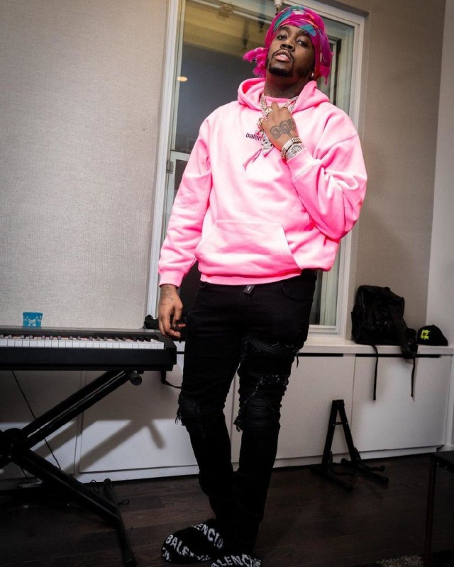 Fivio Foreign Outfit from October 24, 2020 | WHAT’S ON THE STAR?