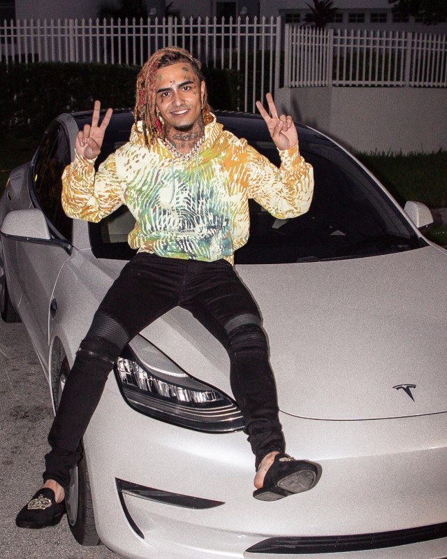 Lil Pump Outfit from November 9, 2020 | WHAT’S ON THE STAR?