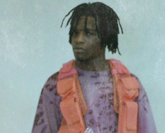 Antony Riddle: Clothing, Shoes & Accessories | WHAT’S ON THE STAR?