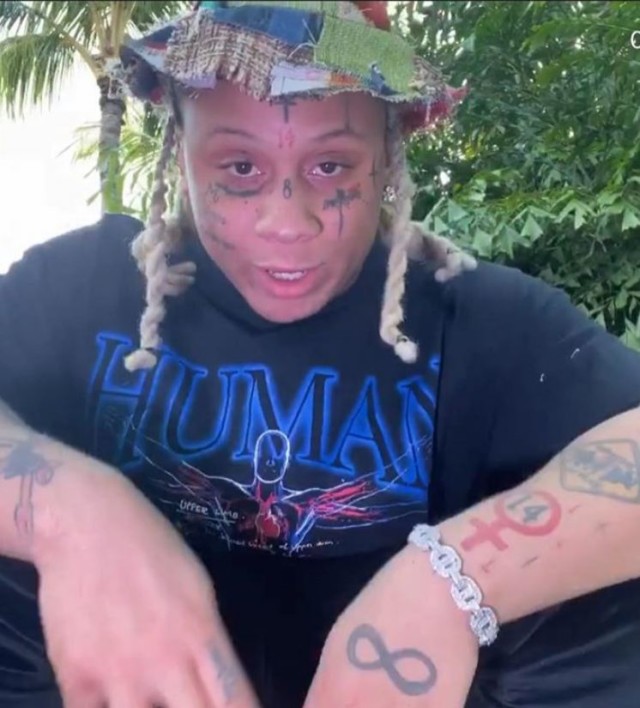Trippie Redd Outfit from November 1, 2020 | WHAT’S ON THE STAR?