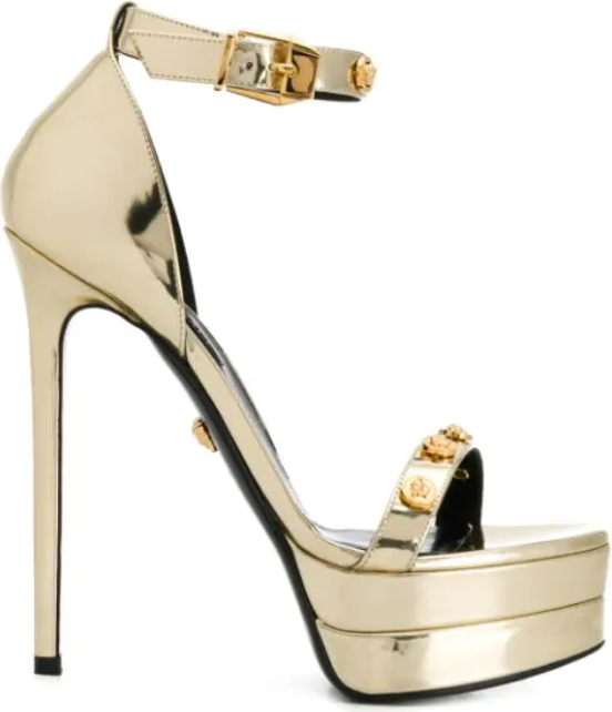 Versace Medusa Platform Sandals | WHAT’S ON THE STAR?