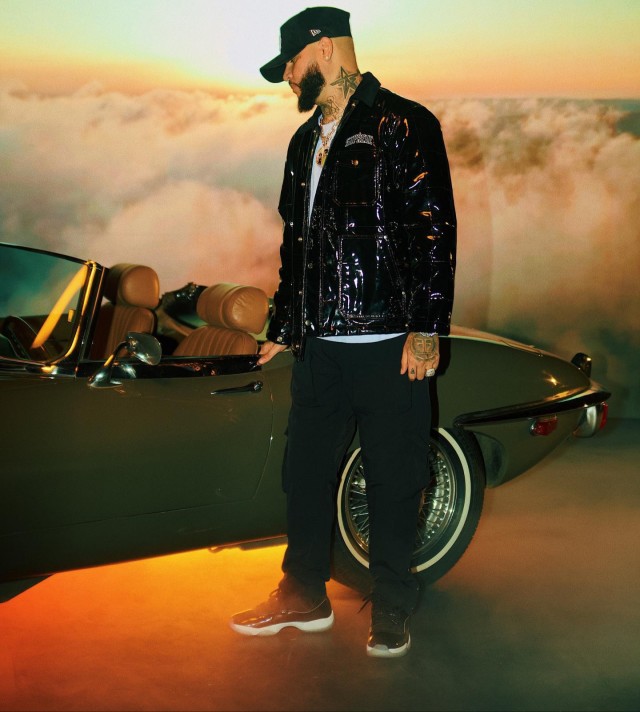 Farruko Outfit from November 25, 2020 | WHAT’S ON THE STAR?