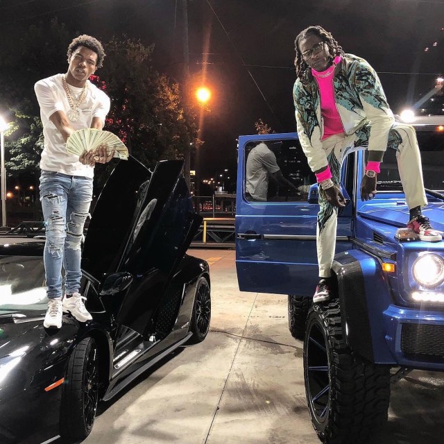 4PF: Clothing, Shoes & Accessories | WHAT’S ON THE STAR?