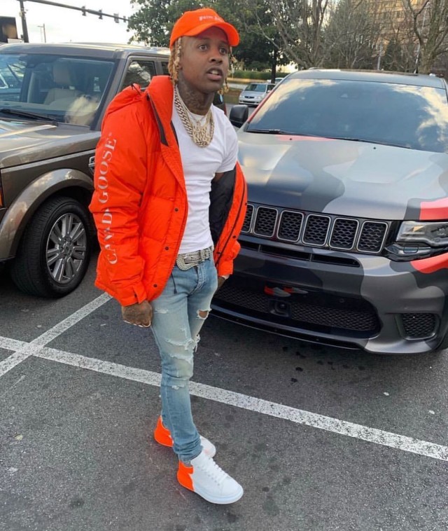Lil Durk Outfit from November 28, 2020 | WHAT’S ON THE STAR?