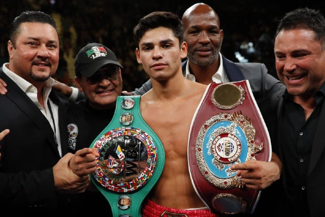 Ryan Garcia: Outfits, Clothes, Style and Fashion | WHAT’S ON THE STAR?