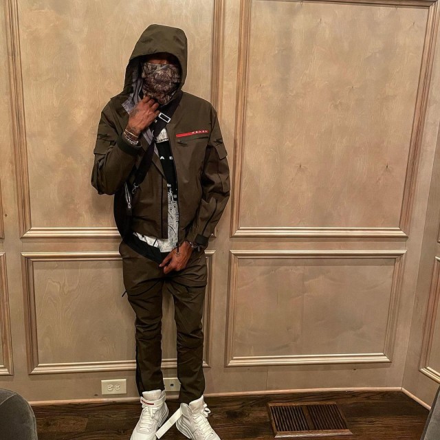 Meek Mill Outfit from December 1, 2020 | WHAT’S ON THE STAR?