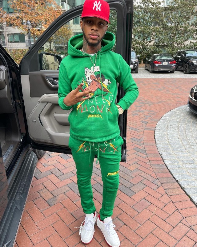 Toosii Outfit from December 3, 2020 | WHAT’S ON THE STAR?