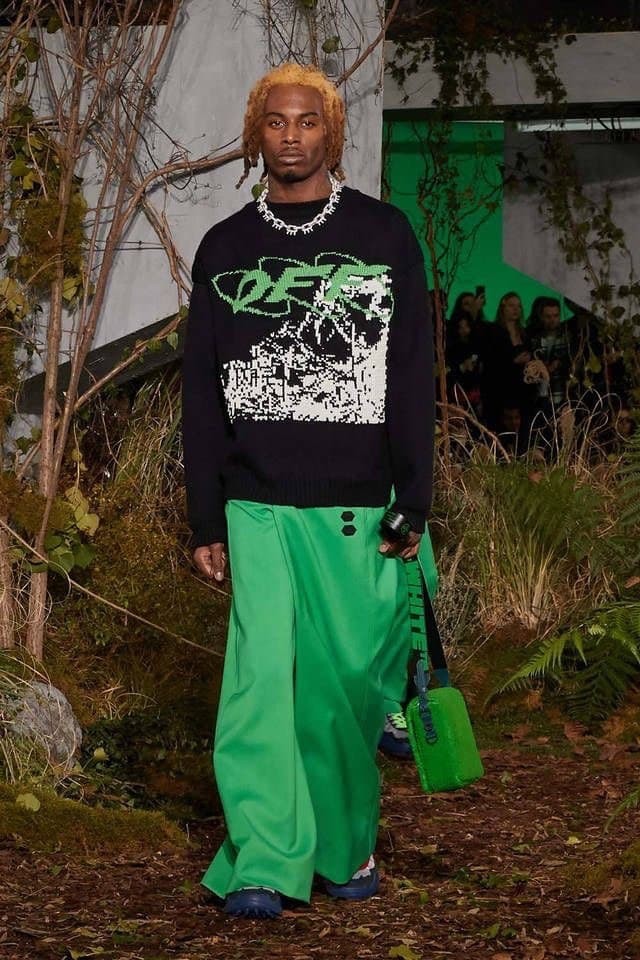 Playboi Carti Outfit from January 17, 2019 | WHAT’S ON THE STAR?