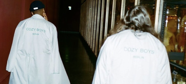 Cozy World: Clothing, Shoes & Accessories | WHAT’S ON THE STAR?