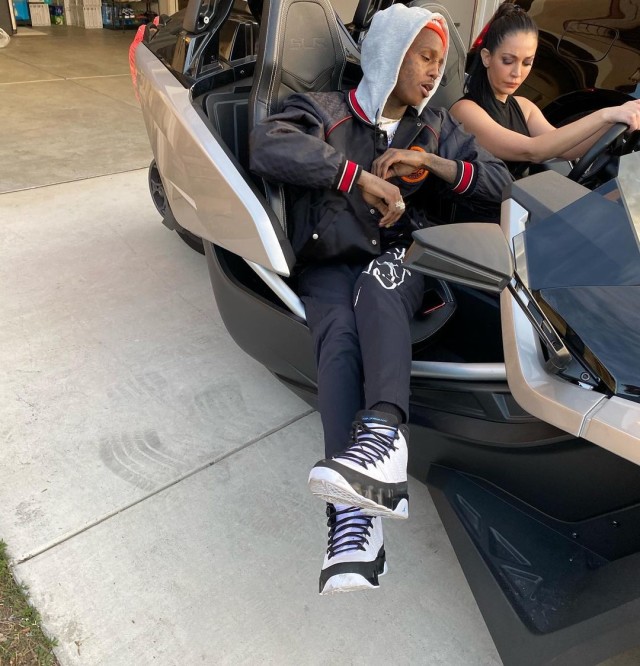 Famous Dex Outfit from December 10, 2020 | WHAT’S ON THE STAR?