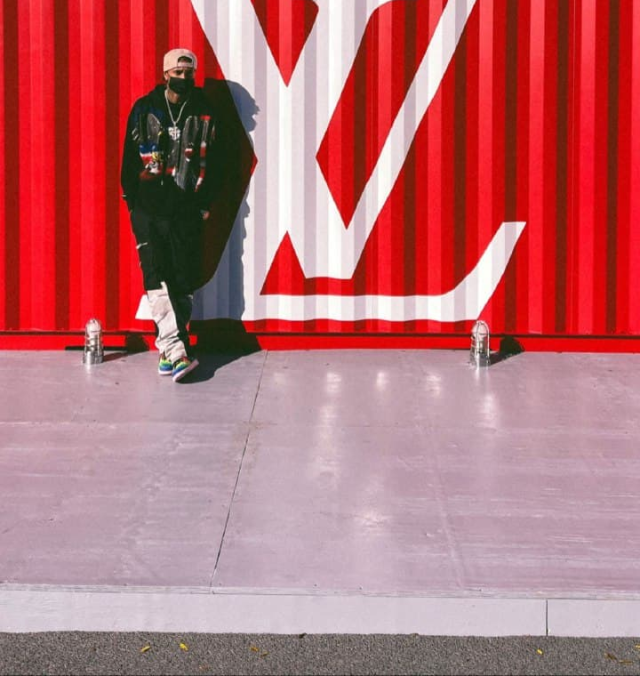 Tyga Outfit from December 10, 2020 | WHAT’S ON THE STAR?
