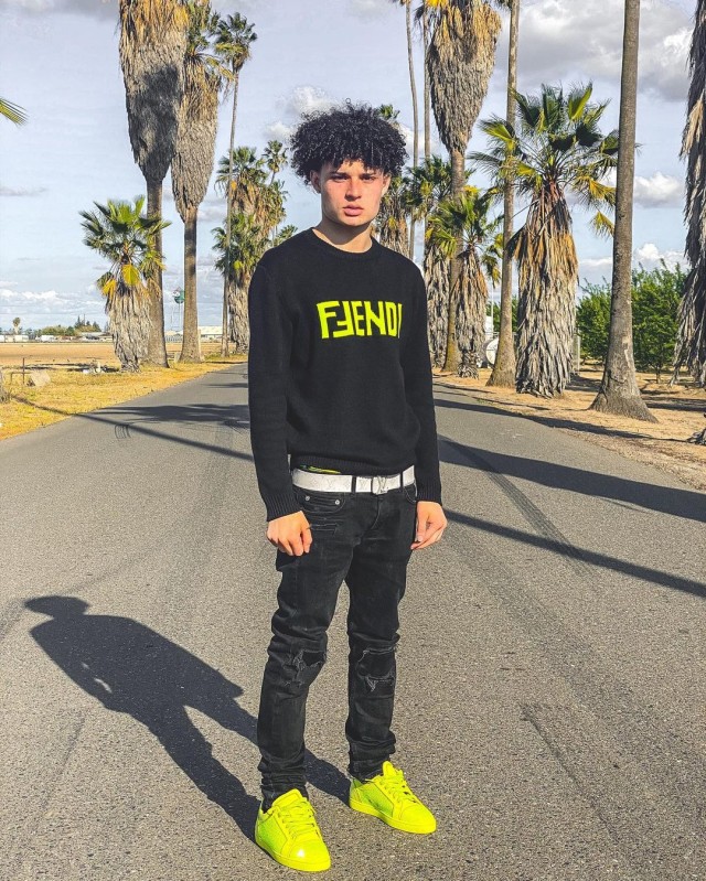 Bankrol Hayden Outfit from March 22, 2020 | WHAT’S ON THE STAR?