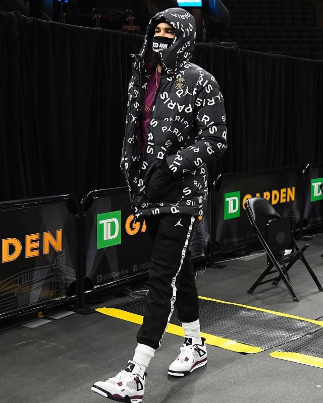 Jayson Tatum Outfit from December 19, 2020 | WHAT’S ON THE STAR?